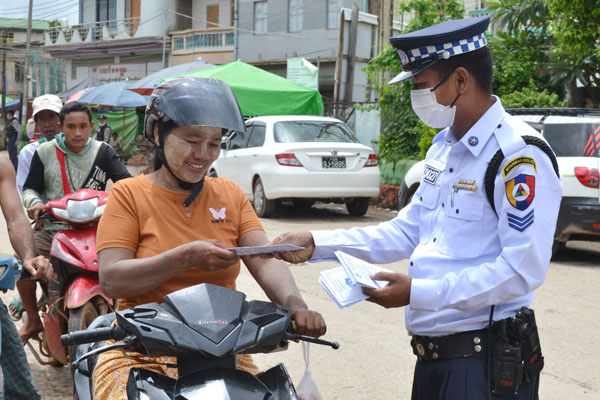 တန့်ယန်းမြို့နယ်၌ ယာဉ်စည်းကမ်း၊ လမ်းစည်းကမ်းဆိုင်ရာ အသိပညာပေးခြင်းဆောင